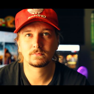 Cartera de fotos e imágenes de stock de Gary Hynds | Shutterstock