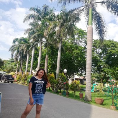 Cartera de fotos e imágenes de stock de Ma. Jemil Alaban | Shutterstock