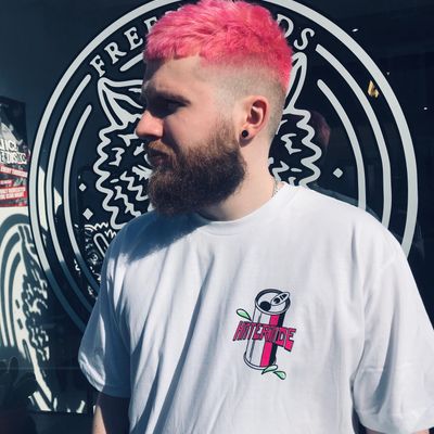 Cartera de fotos e imágenes de stock de Kenneth Simpson | Shutterstock