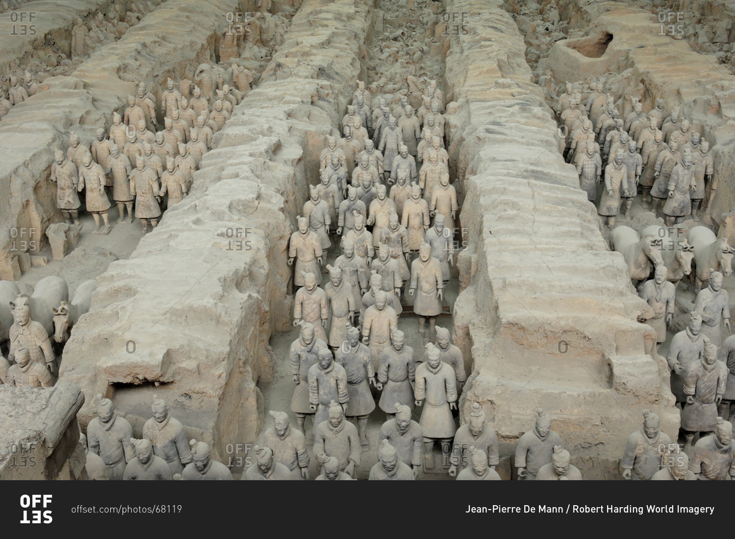 Terracotta Army, guarded the first Emperor of China, Qin Shi Huangdi's ...