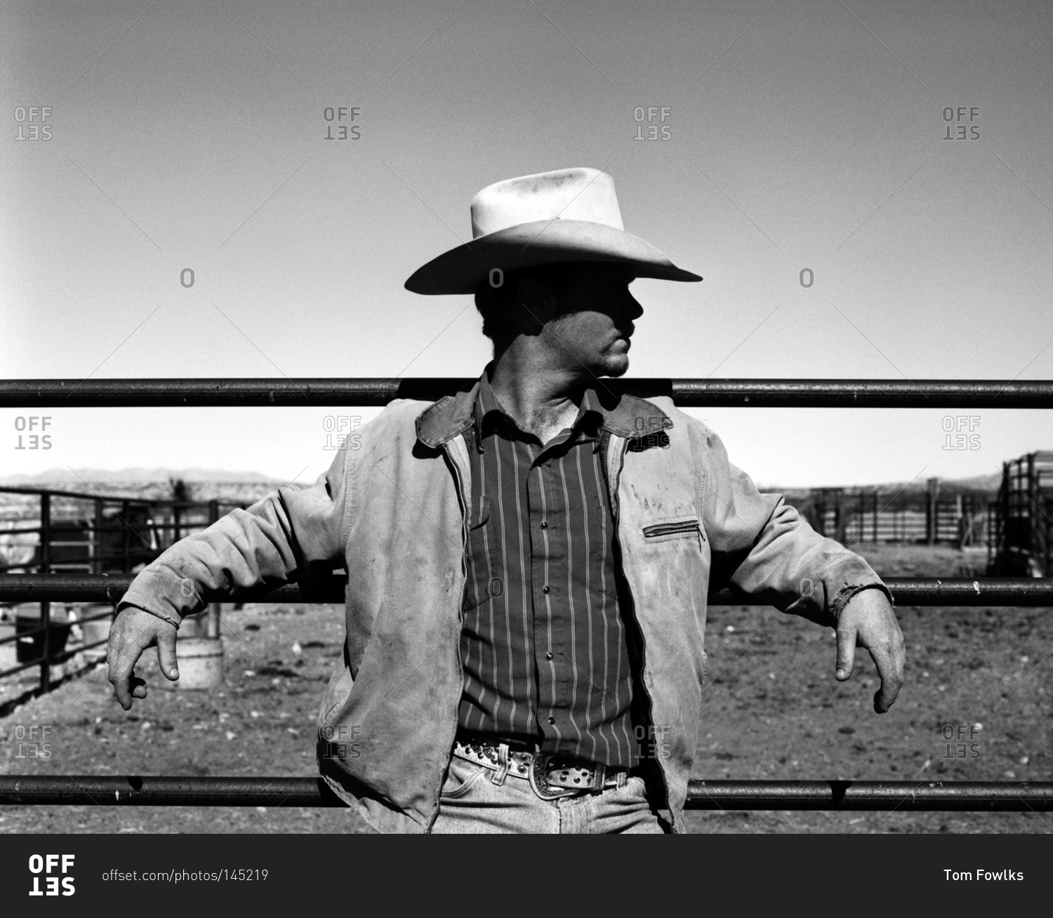 Leaning Cowboy Outline