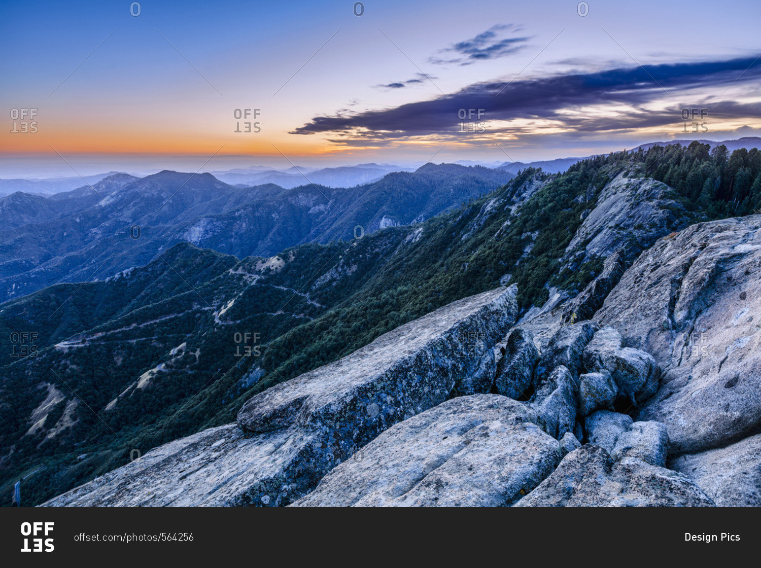 View from Moro Rock at dusk, Sequoia National Park, California, United ...