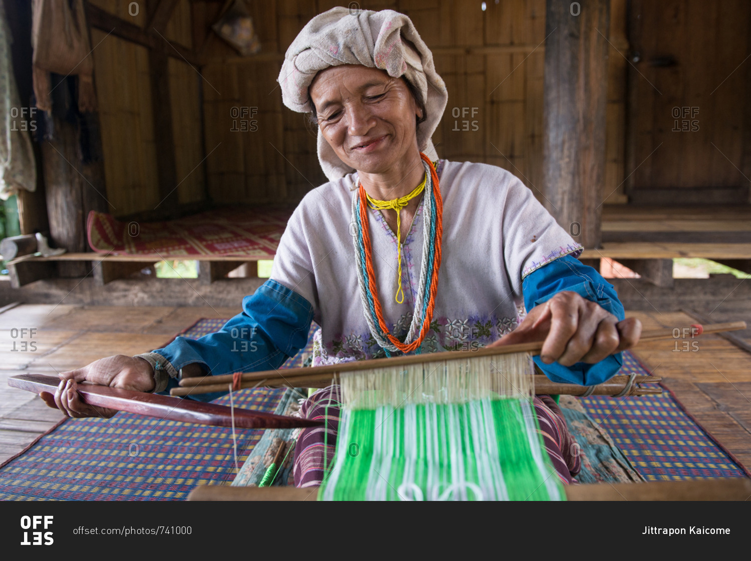 Karen people traditional weaving - NativeHistory.Info