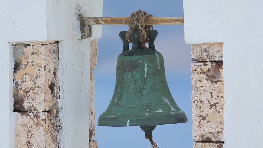 Old Rusty Bell image - Free stock photo - Public Domain photo - CC0 Images
