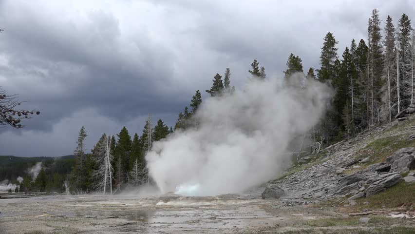 Small Geothermal Spring Eruption image - Free stock photo - Public ...