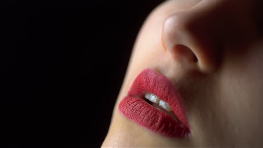 Water Lips | Lipstutorial.org