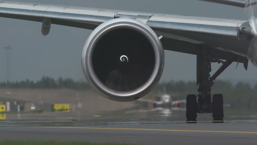 Boeing 777 wing Stock Video Footage - 4K and HD Video Clips | Shutterstock