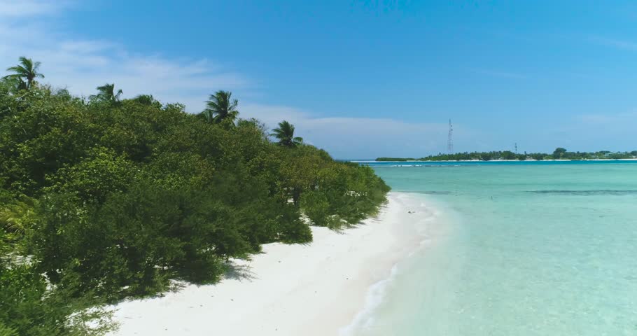 Panoramic of the beach and ocean in the Maldives image - Free stock ...