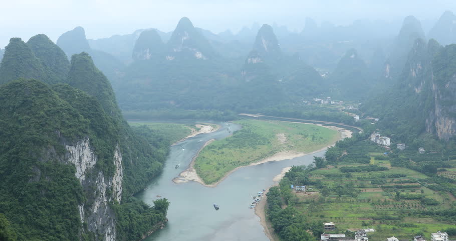 Li River in Xingping, Guilin, Stock-video (100 % royaltyfri) 1012042130 ...