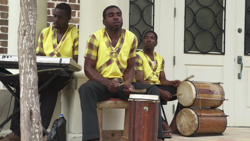 traditionally dressed caribbean reggae musicians band Stock Footage ...
