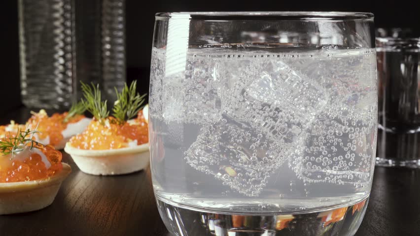 Bubbles On Ice Cubes in Stock Footage Video (100% Royalty-free) 1013418809 | Shutterstock