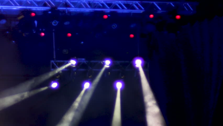 Flashing Light Beams Stage Lights On: stockbeeldmateriaal en -video's ...