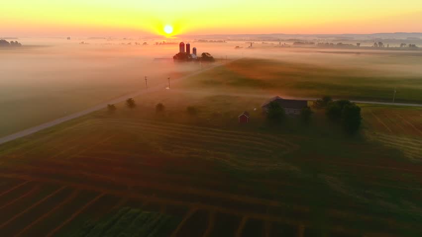 Landscape with farm and Silos in Wisconsin image - Free stock photo ...