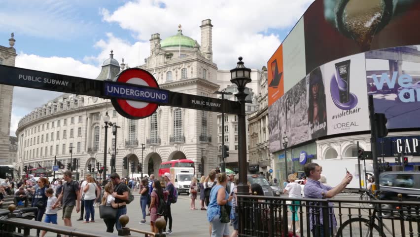 London, Uk - August 8th, Stock Footage Video (100% Royalty-free ...