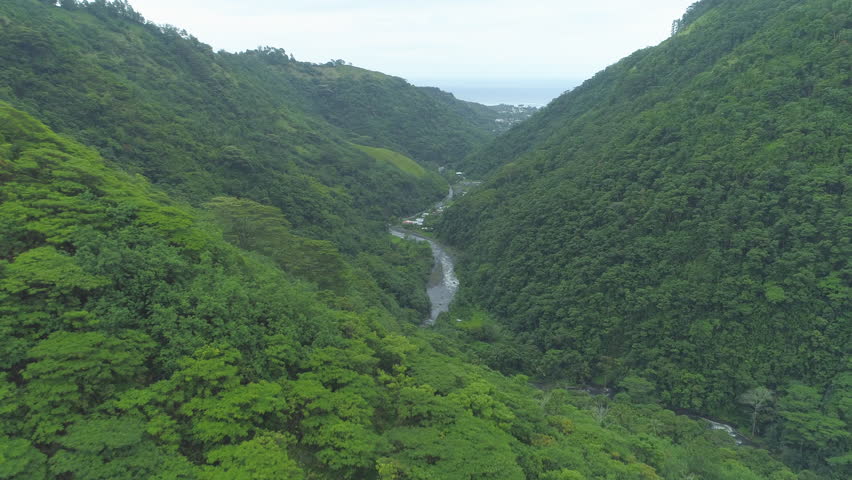 River rapids flowing towards the sea image - Free stock photo - Public ...