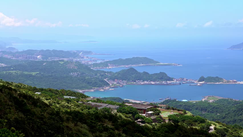 Sea of Clouds in the Mountains in Northern Taiwan image - Free stock ...