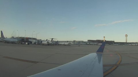 Jet Pulling Into Terminal Ohare Looking Stock Footage Video (100% ...