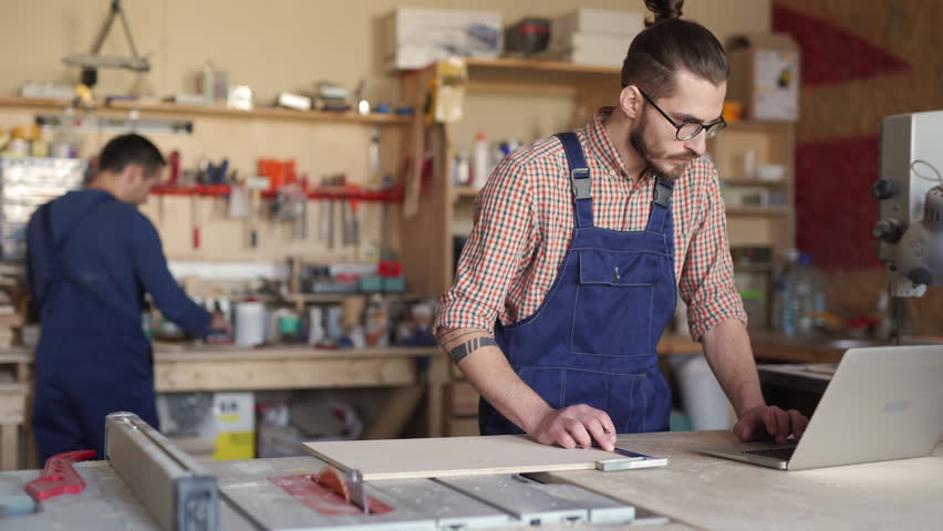 Laptop on workbench image - Free stock photo - Public Domain photo ...