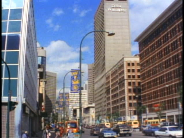 Streets and Traffic in Winnipeg image - Free stock photo - Public ...