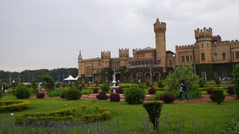 Radcliffe Quadrangle Quad Harvard University Stock Photo 396023383 ...