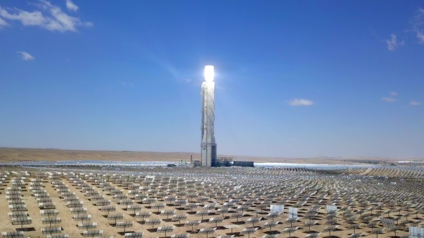 solar power tower mirrors that focus Stock Footage Video (100% Royalty ...