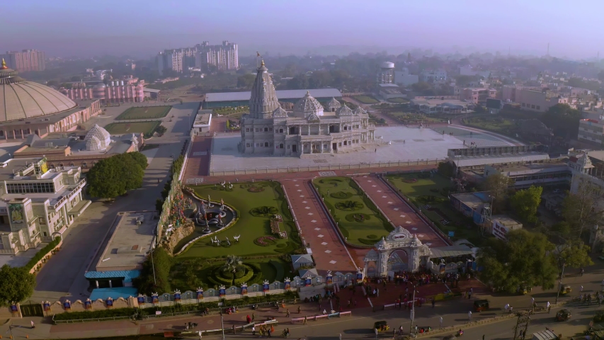 Vrindavan, City of 5000 Temples. Arkivvideomateriale (100 % ...