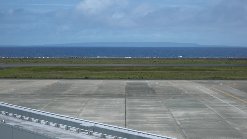 kikai island viewed amami airport observation: video de stock ...