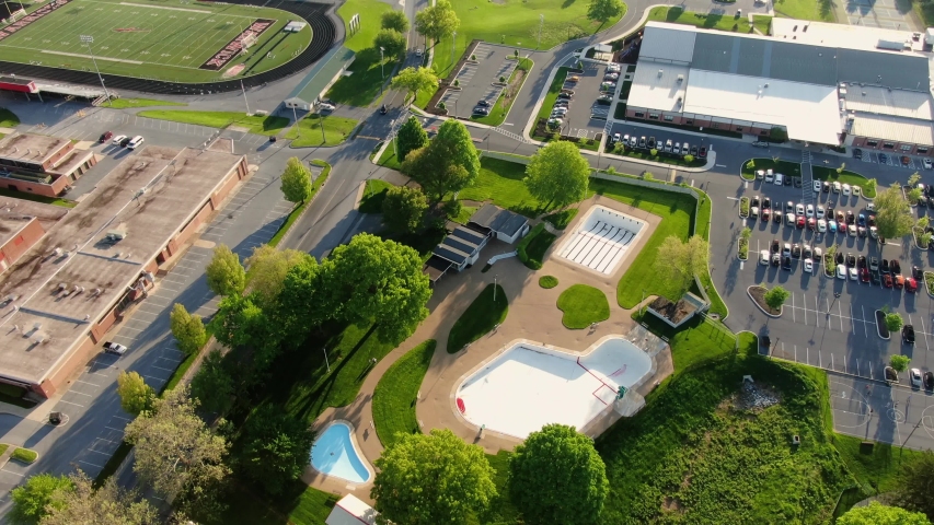 Swimming pool on Campus image - Free stock photo - Public Domain photo ...