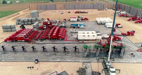 498 Fracking Rig Stock Video Footage - 4K and HD Video Clips | Shutterstock