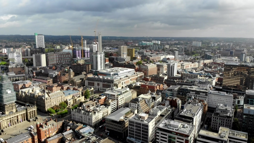 Leeds town Hall image - Free stock photo - Public Domain photo - CC0 Images