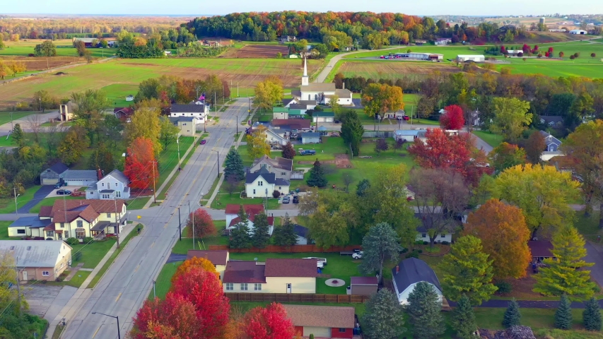 View of the country road and small town in Wisconsin image - Free stock ...