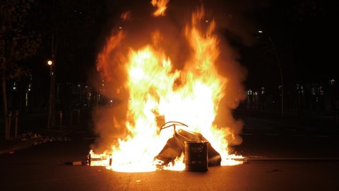 142 Dumpster fire Stock Video Footage - 4K and HD Video Clips ...