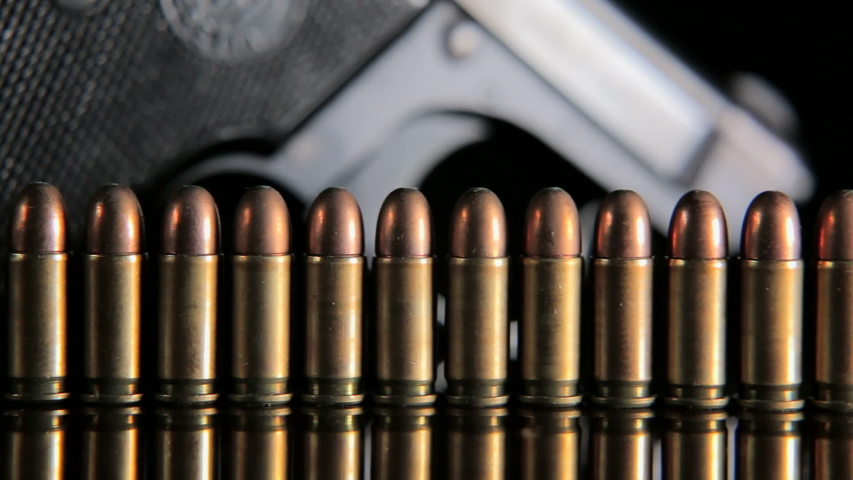 Row of handguns image - Free stock photo - Public Domain photo - CC0 Images