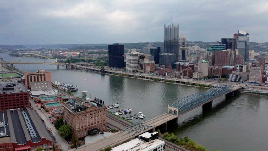 River landscape and Cityscape in Pittsburgh, Pennsylvania image - Free ...