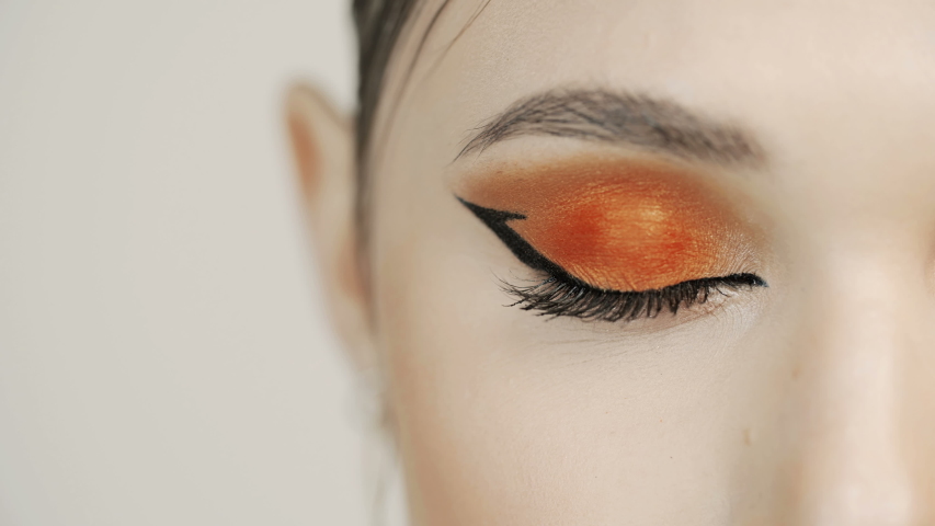 open eye close-up girl's narrowing pupils Stock Footage Video (100% ...