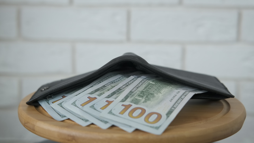 Bills sticking out of a wallet image - Free stock photo - Public Domain ...