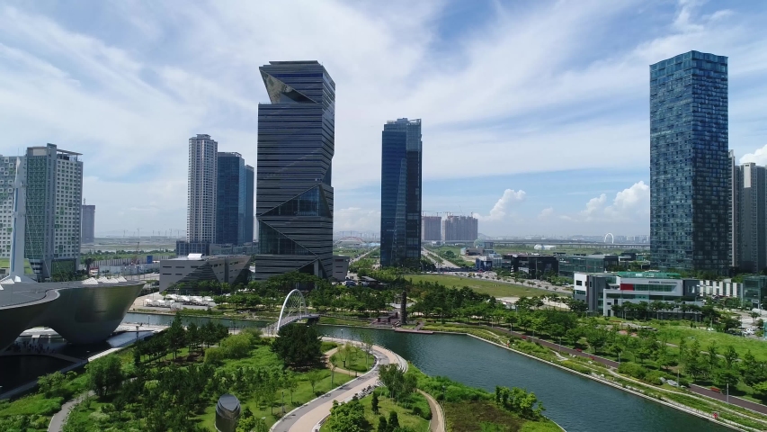Skyline of Incheon and landscape from Songdo Central park, South Korea ...