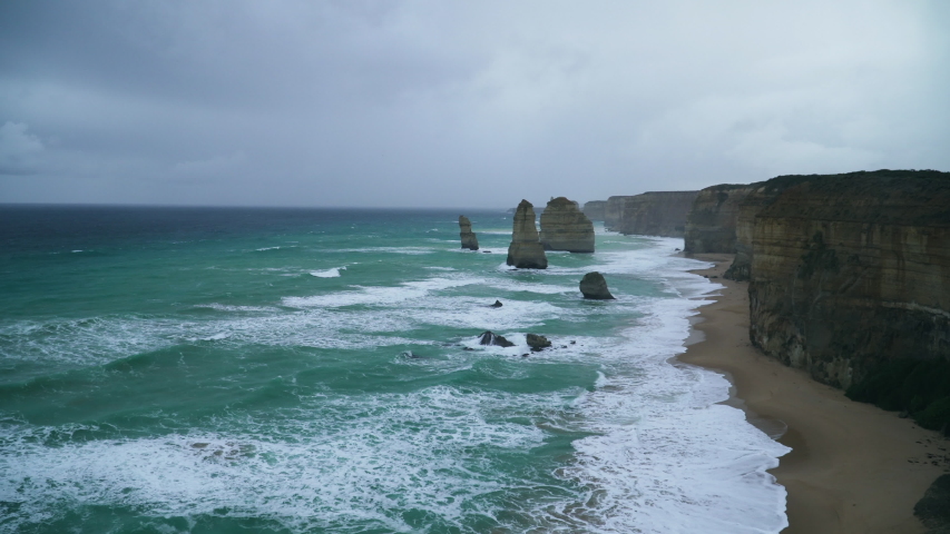 12 apostles on the Great Ocean Road, Victoria, Australia image - Free ...