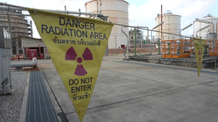 Warning Signs for Radiography Testing Arkivvideomateriale (100 % ...