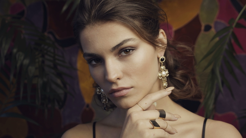 Gold jewellery models Stock Video Footage - 4K and HD Video Clips ...