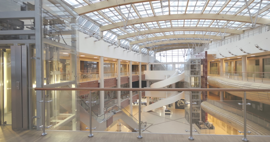 Hallway in Mall image - Free stock photo - Public Domain photo - CC0 Images