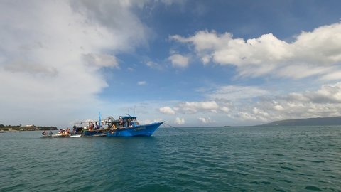 Tagbilaran Philippines April 272020 Dawn Sea Stock Footage Video (100% ...