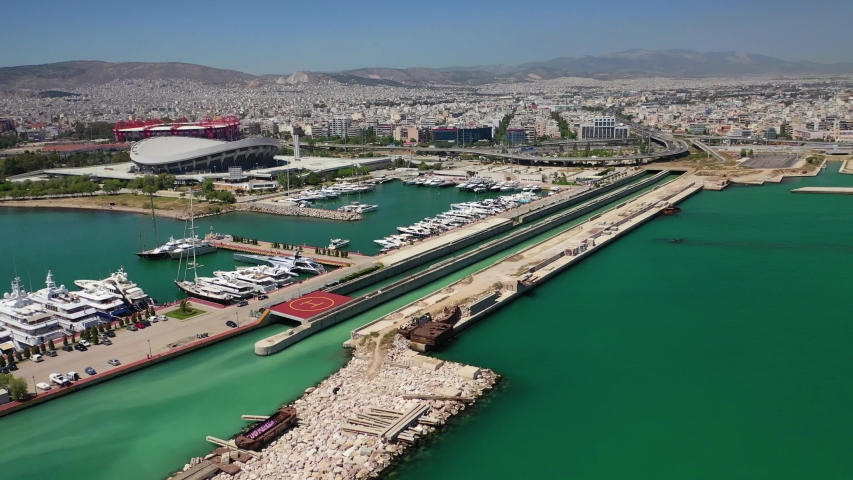 A Boat Docking at the bay image - Free stock photo - Public Domain ...