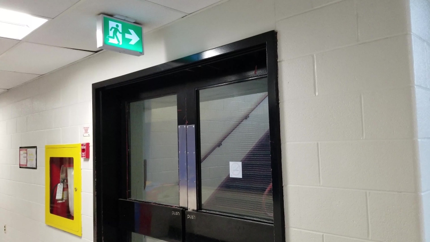 Exit sign with arrow image - Free stock photo - Public Domain photo ...