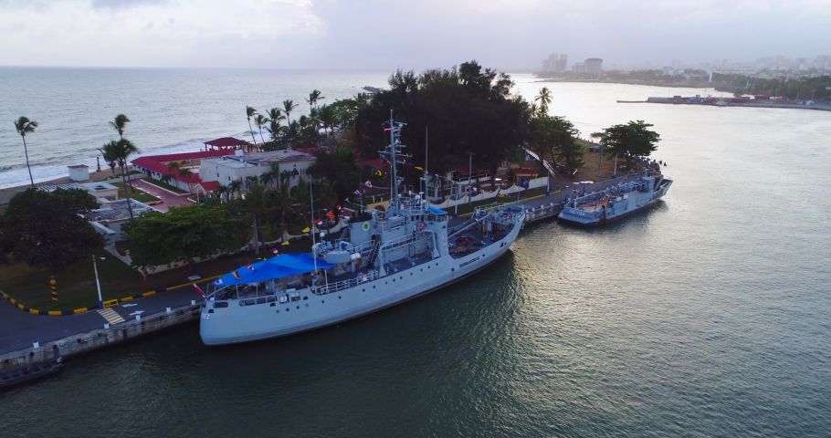 Navy Pier Night Stock Video Footage - 4K and HD Video Clips | Shutterstock