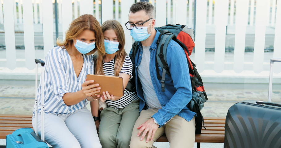 Tablet bus stop Stock Video Footage - 4K and HD Video Clips | Shutterstock