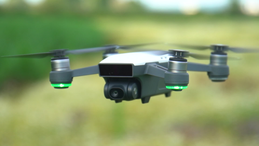 Drone Flying in the Air 스톡 동영상 비디오(100% 로열티 프리) 1058471293 | Shutterstock
