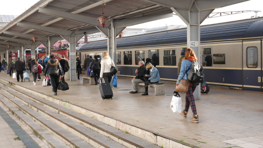 Bucharestromania 11052020 People Getting Off Train Stock Footage Video ...