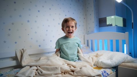 857 Jump Scare Stock Video Footage - 4K and HD Video Clips | Shutterstock