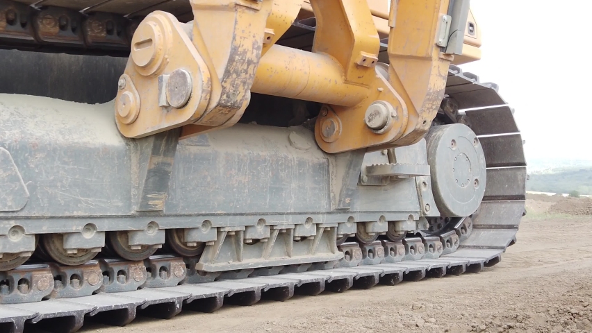 Excavator chain Stock Video Footage - 4K and HD Video Clips | Shutterstock